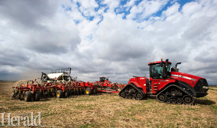 Plenty of opportunities in Canadian agriculture: Harder
