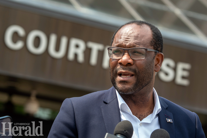 Justice minister makes pitch for pepper spray, accepts LPS action plan