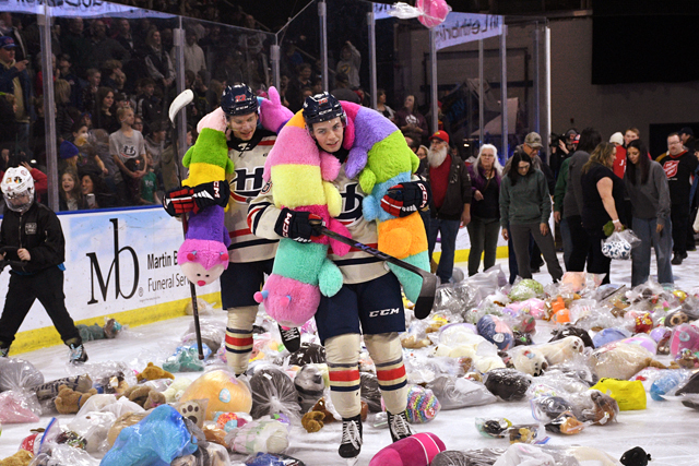 Braillard leads Canes over Tigers in Toque and Teddy Toss game