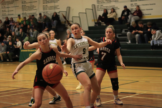 Clippers earn final four berth