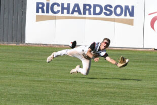 Elks, Miners pick up recent wins