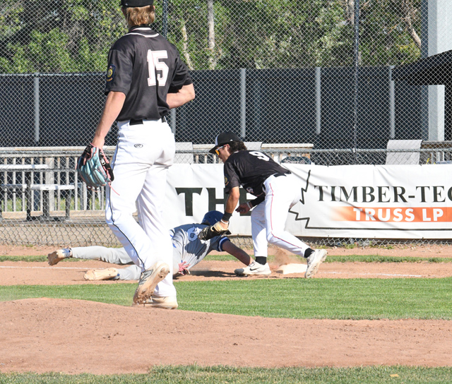 Royals sweep doubleheader from Elks