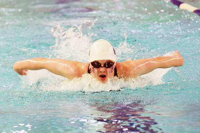 Horns medal at Swimming Championships