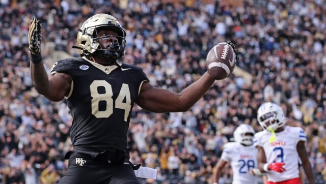 Calvert's 50-yard field on last play lifts Wake Forest past SMU 13-12