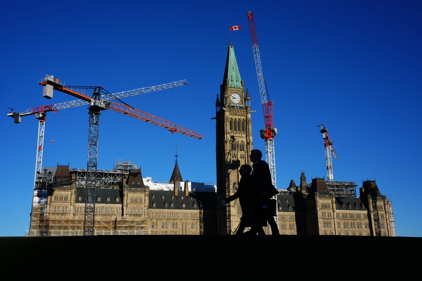 Peace Tower to be covered with Canadian steel scaffolding as renovations continue