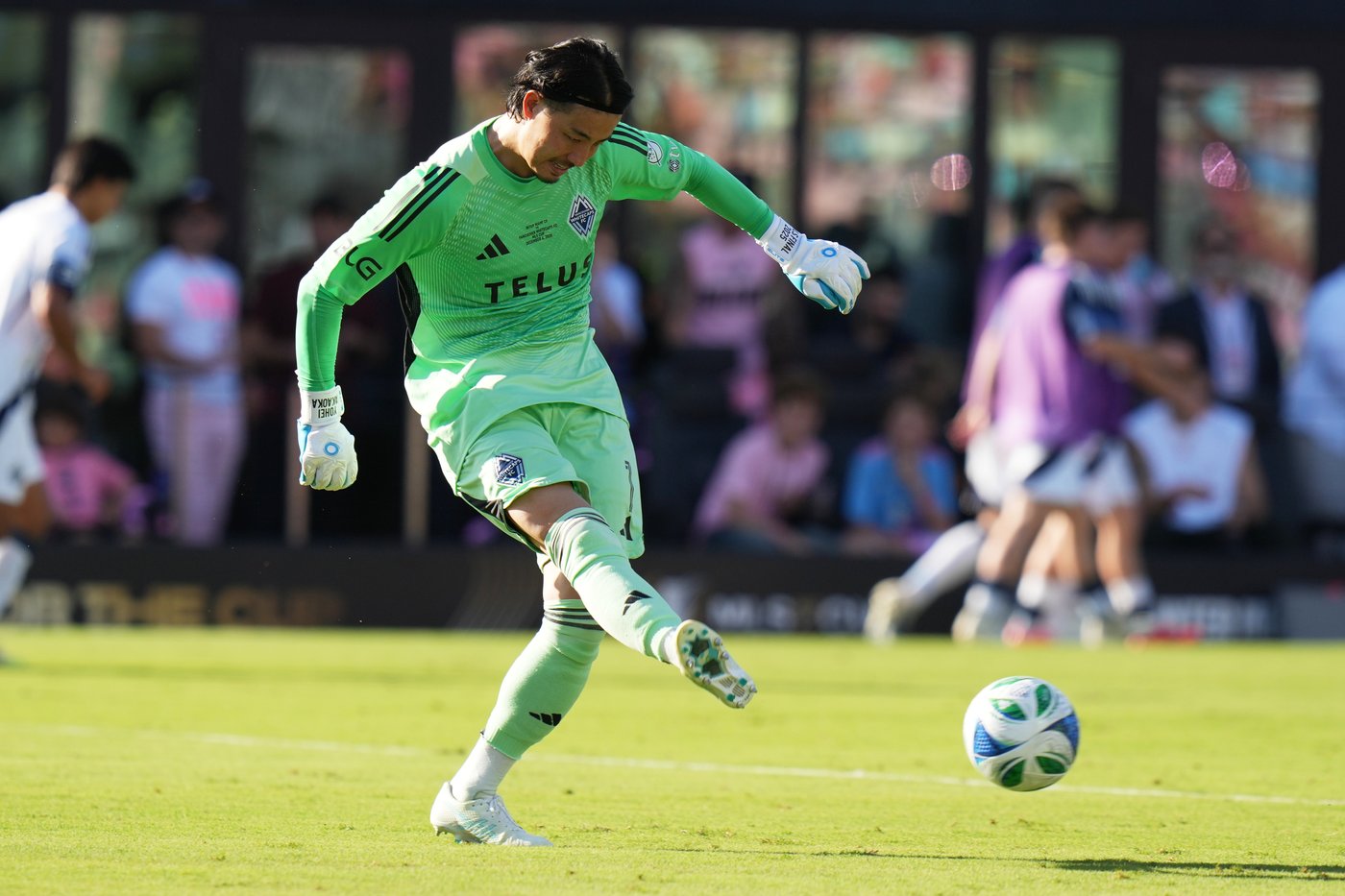 Whitecaps re-sign all-star goalkeeper Takaoka, trade Nelson to Austin FC