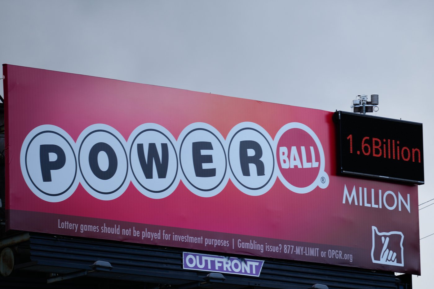 Powerball numbers drawn for $1.6B jackpot, but the odds still aren't in ...