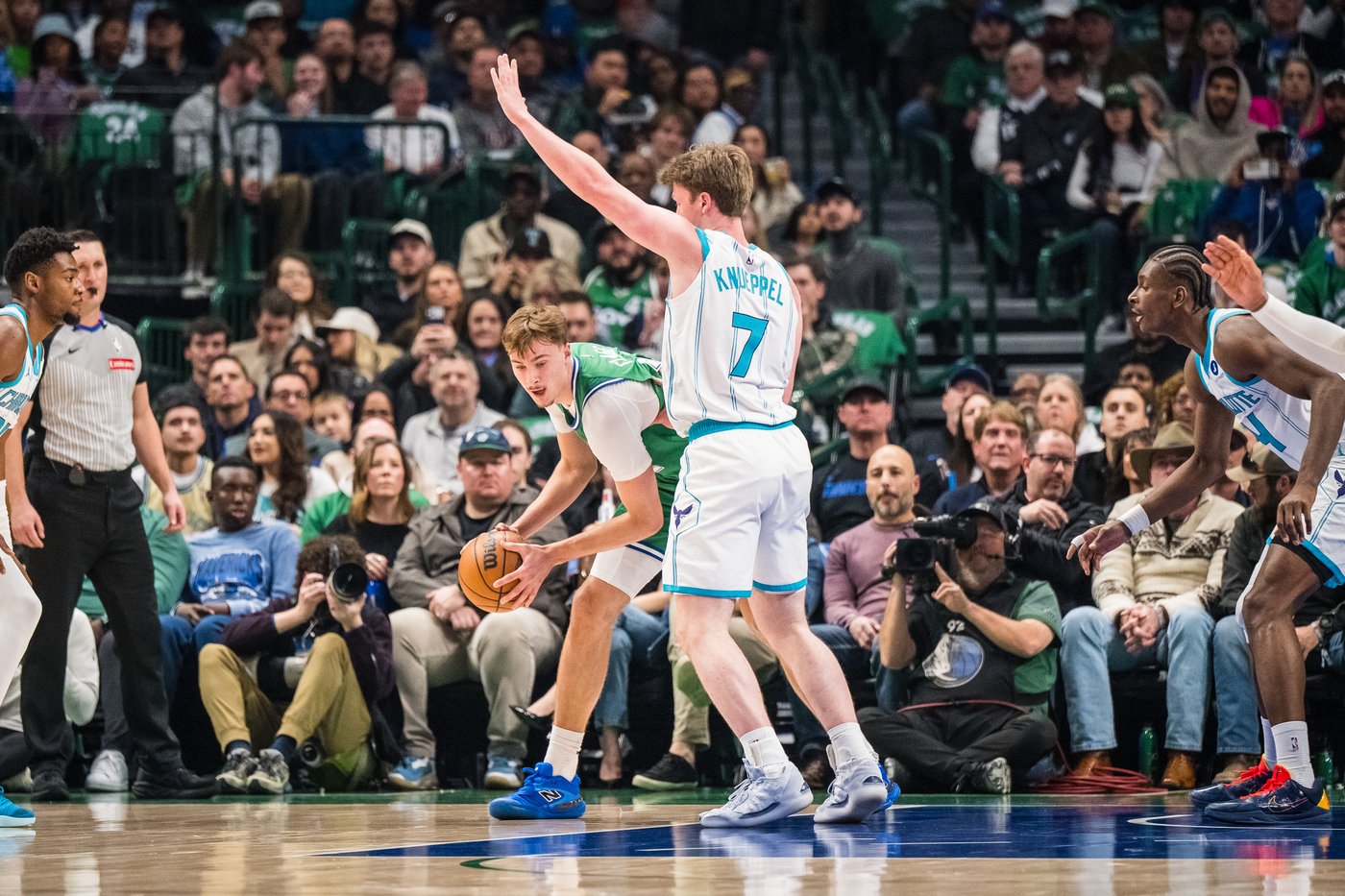 Hornets edge Mavericks 123-121 to spoil Cooper Flagg' 49-point game