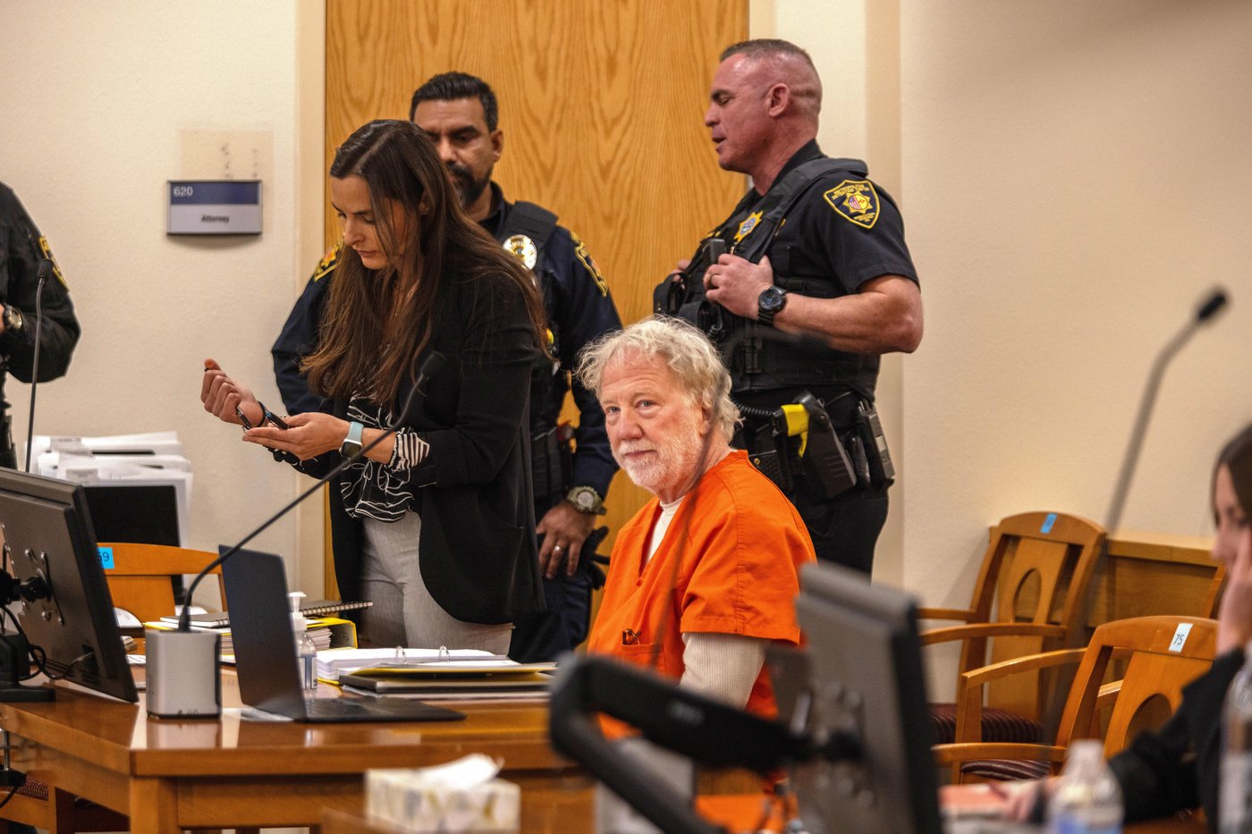 New Mexico judge orders release of actor Timothy Busfield from jail ...