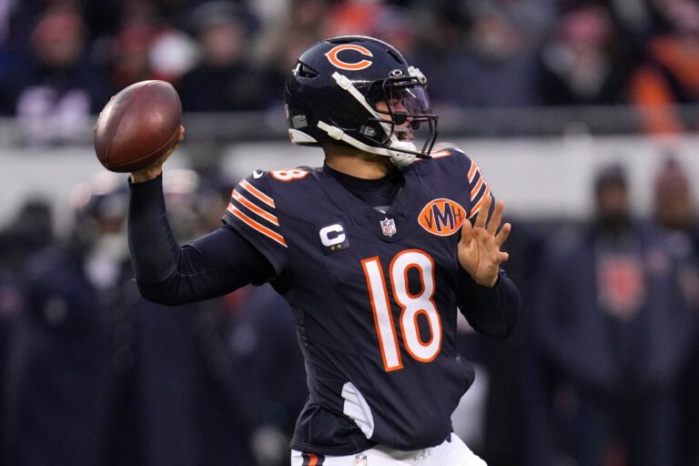 Caleb Williams breaks Bears single-season passing record in loss to Lions