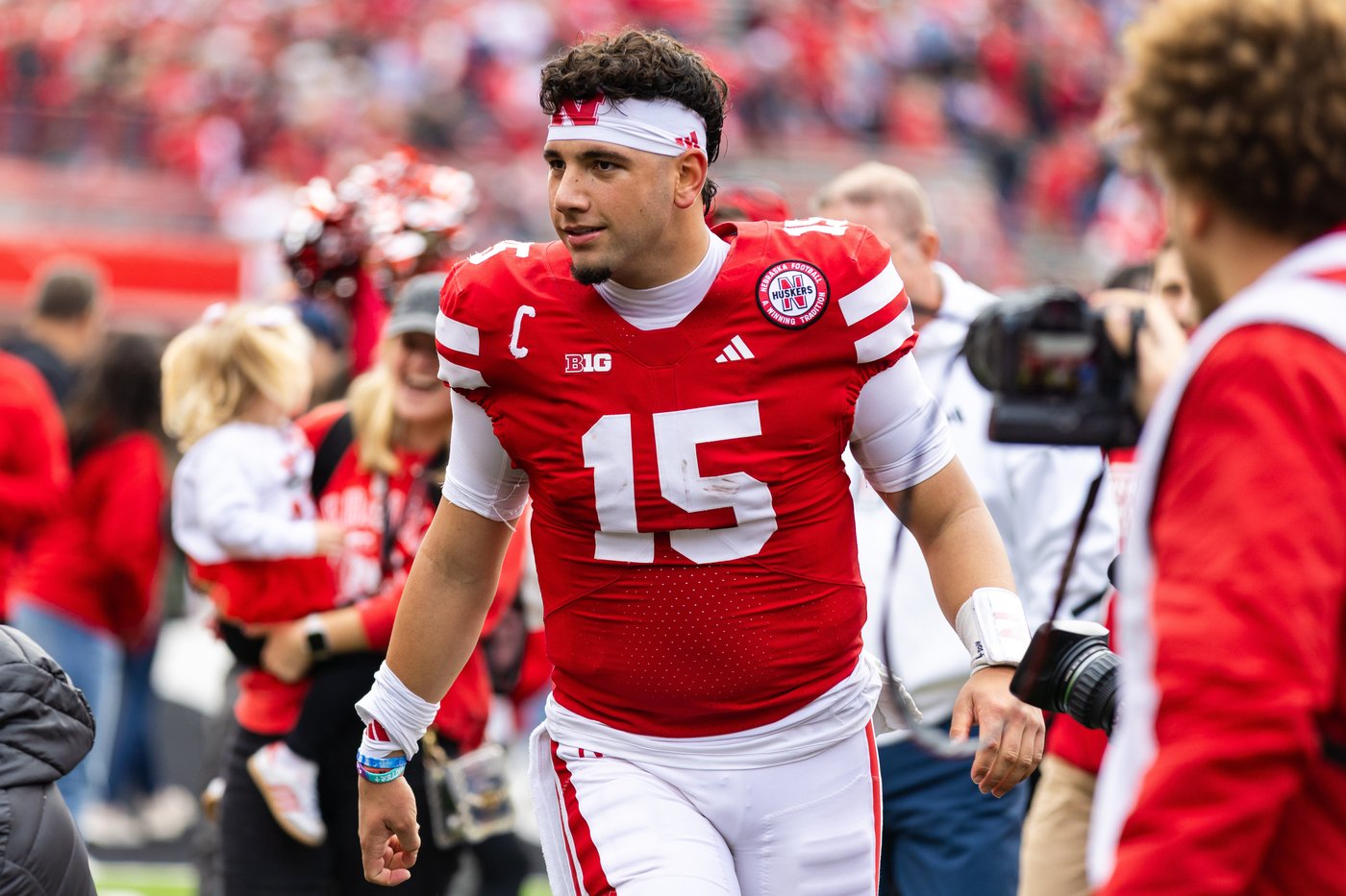 Dylan Raiola announces transfer from Nebraska to Oregon, Jordan Seaton ...