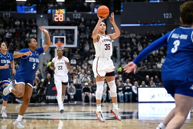 Sarah Strong, Azzi Fudd lead No. 1 UConn to 84-48 victory over Seton Hall