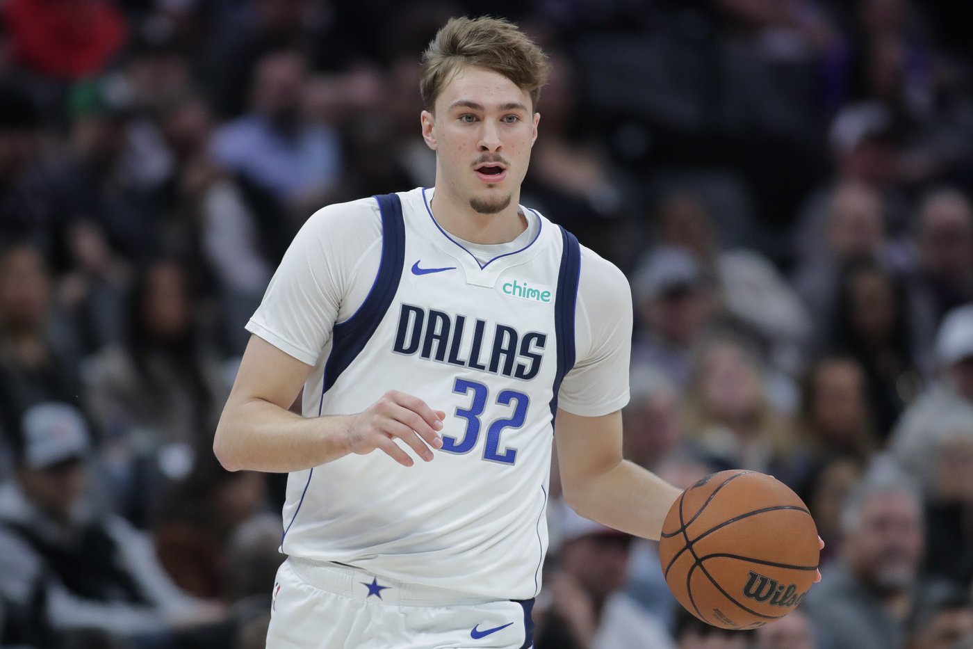 Brandon Williams hits a late 3-pointer, gives Mavericks 100-98 win over ...