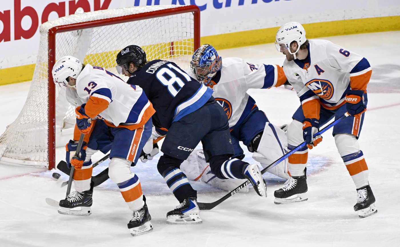 Jets slip past Islanders 5-4 to post third straight win