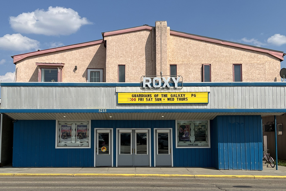 Ten Super Charming Small Town Movie Theaters To Check Out In Alberta