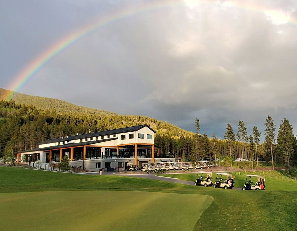 Golfing at Crowsnest Pass Golf Club Is Like Playing Inside a Postcard ...