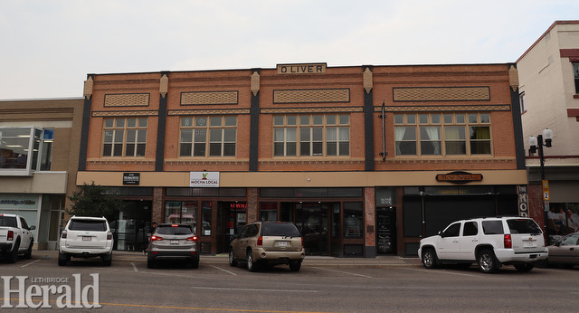 City takes first step toward historic status for Oliver Block