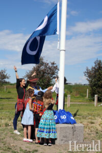 Metis flag represents joining of two people